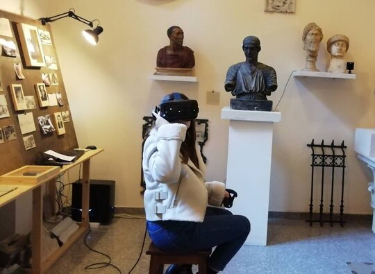 Tehnologii digitale în muzeele contemporane