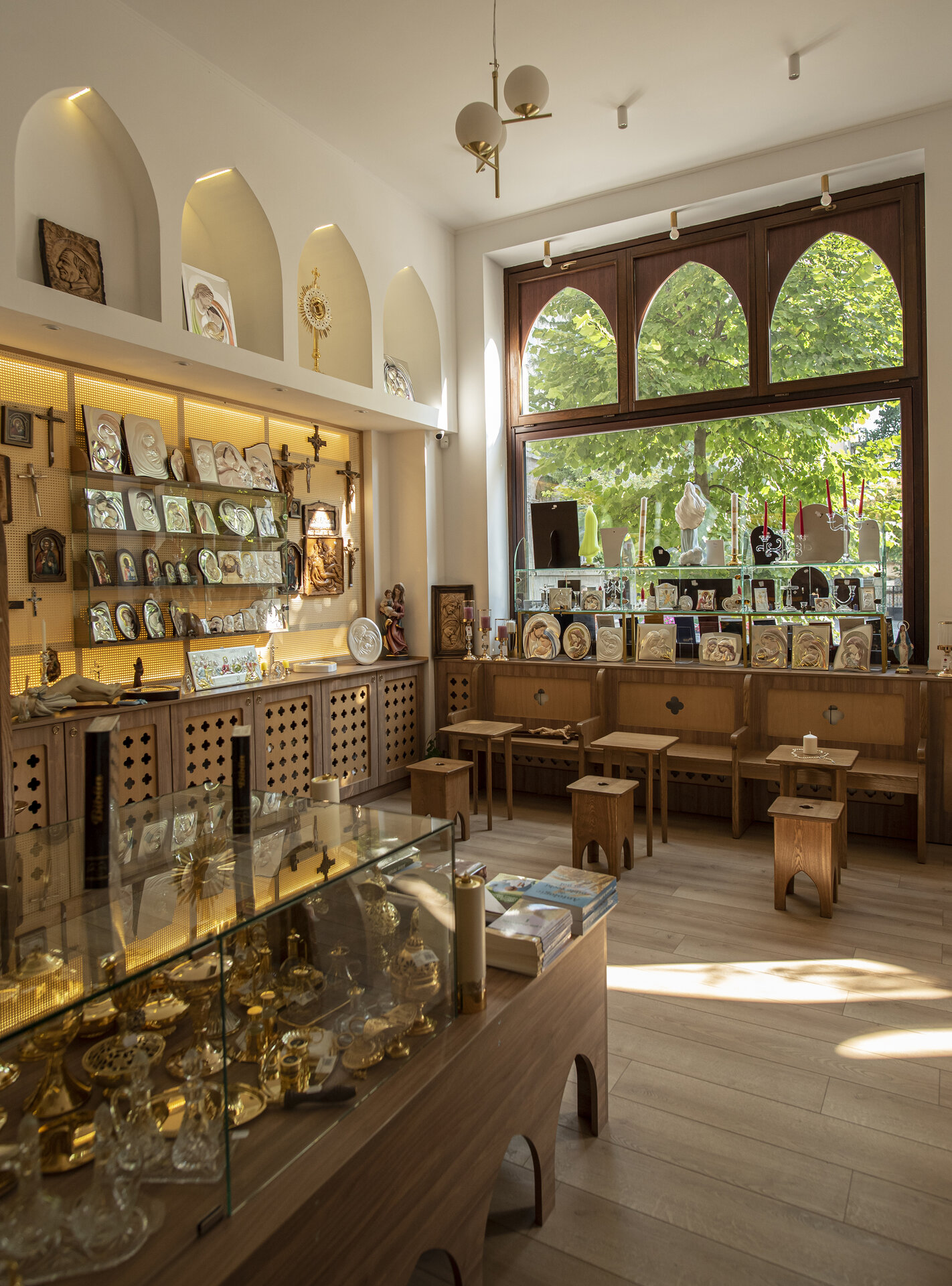 Magazin bisericesc catolic "Presa Bună"